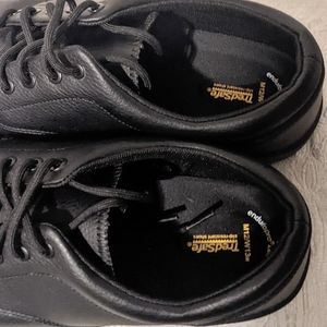 tread safe | Shoes | Nwob Treadsafe Slip Resistant Anti Fatigue Black ...